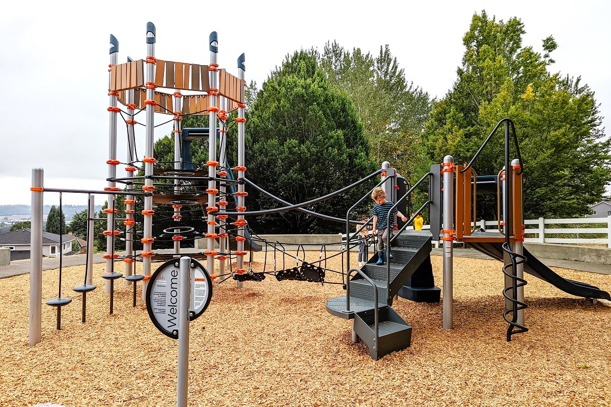 Climb and Play in Kent: Chestnut Ridge Park’s Sweet New Playground | ParentMap